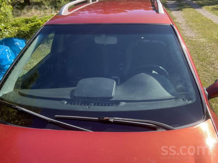 Red Renault Laguna 2005 in Talsi, with an engine capacity of 1.90 L and mileage of 378 thousand km for 700 €, photo 8 on AUTOMOTO.COM.LV