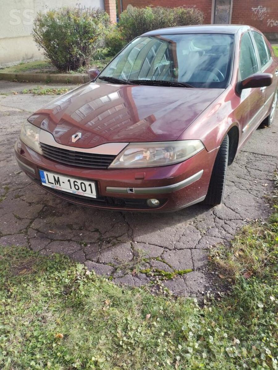 Red Renault Laguna 2004 in Riga, with an engine capacity of 2.00 L and mileage of 236 thousand km for 1100 €, photo 8 on AUTOMOTO.COM.LV