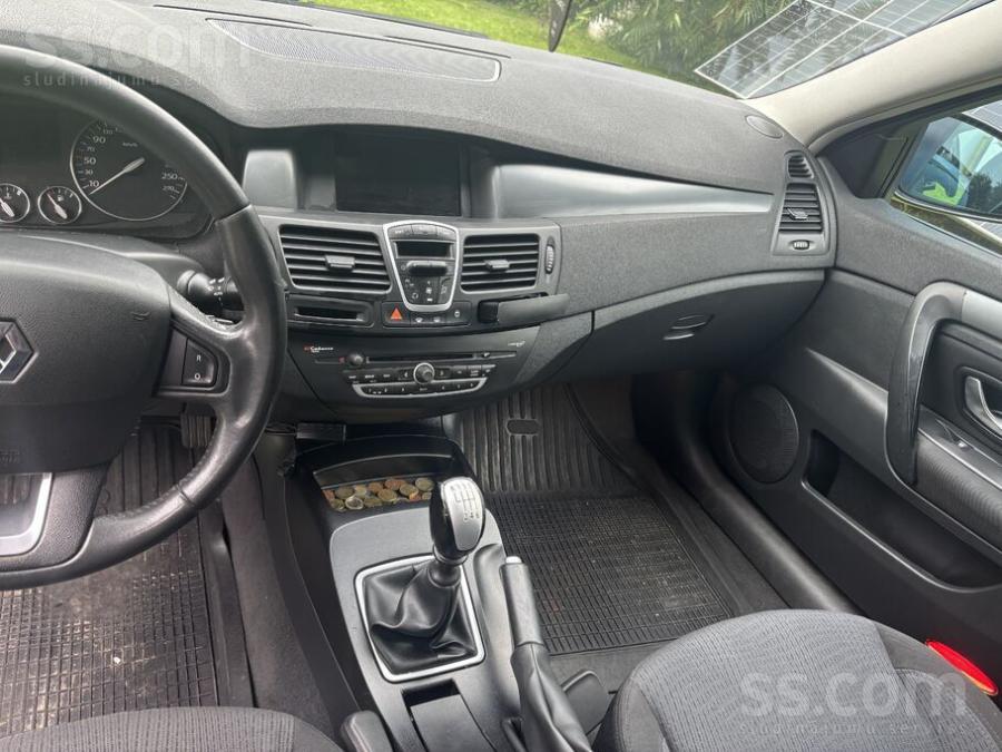 Sarkans Renault Laguna 2008 Rīga, ar dzinēja tilpumu 2.00 L un nobraukumu 337 tūkst. km par 1650 €, foto 6 vietnē AUTOMOTO.COM.LV
