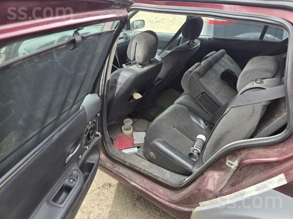 Sarkans Renault Laguna 2005 Rīga, ar dzinēja tilpumu 1.80 L un nobraukumu 380 tūkst. km par 400 €, foto 5 vietnē AUTOMOTO.COM.LV