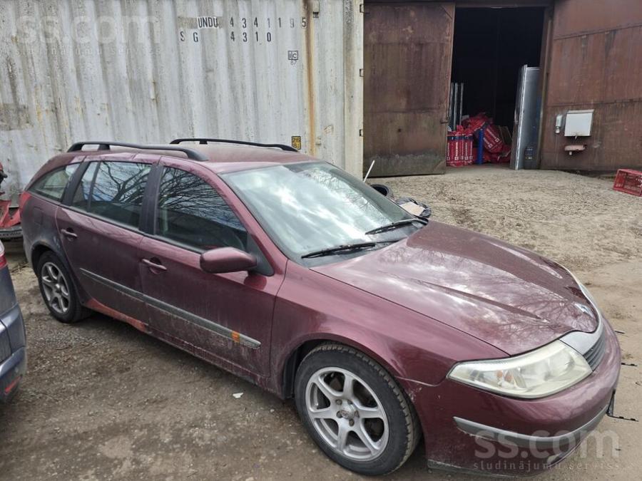 Red Renault Laguna 2005 in Riga, with an engine capacity of 1.80 L and mileage of 380 thousand km for 400 €, photo 4 on AUTOMOTO.COM.LV