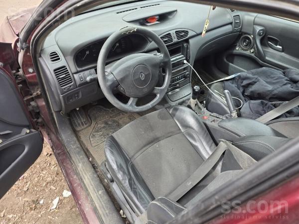 Красный Рено Лагуна 2005 в Рига, объемом двигателя 1.80 л и пробегом 380 тыс. км за 400 €, фото 6 на AUTOMOTO.COM.LV
