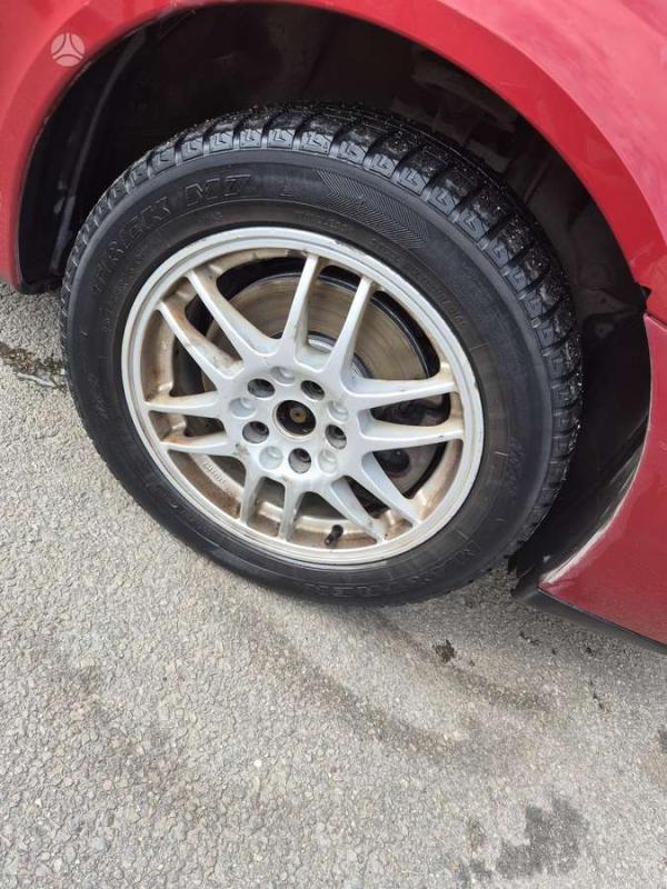 Sarkans Renault Laguna 2007 Šauļi, ar dzinēja tilpumu 1.99 L un nobraukumu 261 tūkst. km par 1000 €, foto 4 vietnē AUTOMOTO.COM.LV