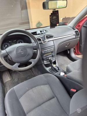 Sarkans Renault Laguna 2007 Šauļi, ar dzinēja tilpumu 1.99 L un nobraukumu 261 tūkst. km par 1000 €, foto 14 vietnē AUTOMOTO.COM.LV