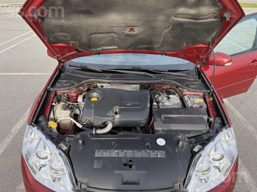 Red Renault Laguna 2009 in Riga, with an engine capacity of 1.50 L and mileage of 127 thousand km for 5150 €, photo 12 on AUTOMOTO.COM.LV