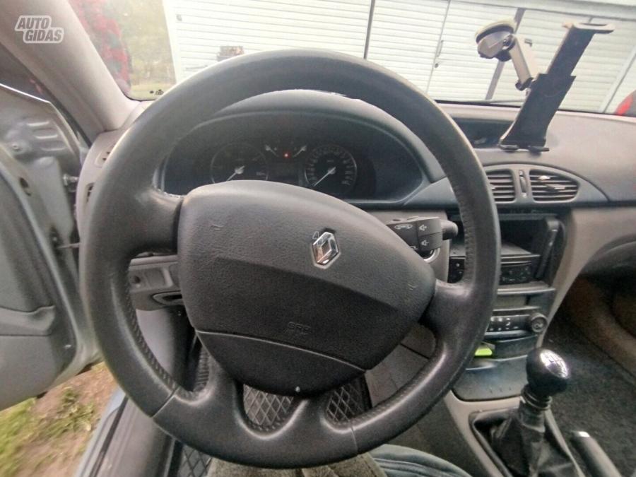 Renault Laguna 2001 Viļņa, ar dzinēja tilpumu 1.90 L un nobraukumu 400 tūkst. km par 1300 €, foto 11 vietnē AUTOMOTO.COM.LV