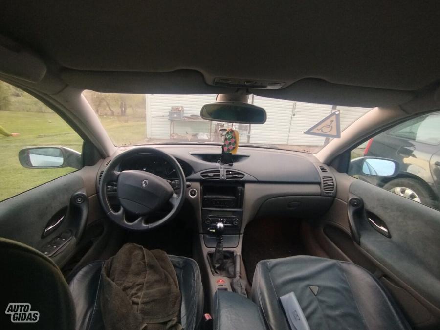 Renault Laguna 2001 Viļņa, ar dzinēja tilpumu 1.90 L un nobraukumu 400 tūkst. km par 1300 €, foto 13 vietnē AUTOMOTO.COM.LV