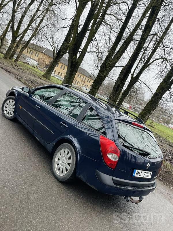 Renault Laguna 2003 Rīga, ar dzinēja tilpumu 1.90 L un nobraukumu 325 tūkst. km par 750 €, foto 4 vietnē AUTOMOTO.COM.LV
