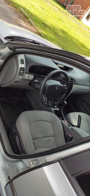 Renault Laguna 2004 Panevēža, ar dzinēja tilpumu 1.90 L un nobraukumu 425 tūkst. km par 1150 €, foto 9 vietnē AUTOMOTO.COM.LV