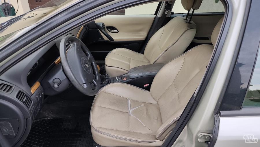 Renault Laguna 2005 Marijampole, ar dzinēja tilpumu 2.20 L un nobraukumu 346 tūkst. km par 450 €, foto 16 vietnē AUTOMOTO.COM.LV