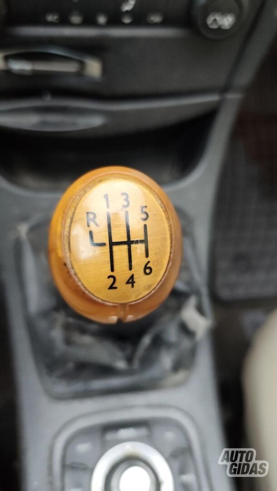 Renault Laguna 2005 Marijampole, ar dzinēja tilpumu 2.20 L un nobraukumu 346 tūkst. km par 450 €, foto 21 vietnē AUTOMOTO.COM.LV