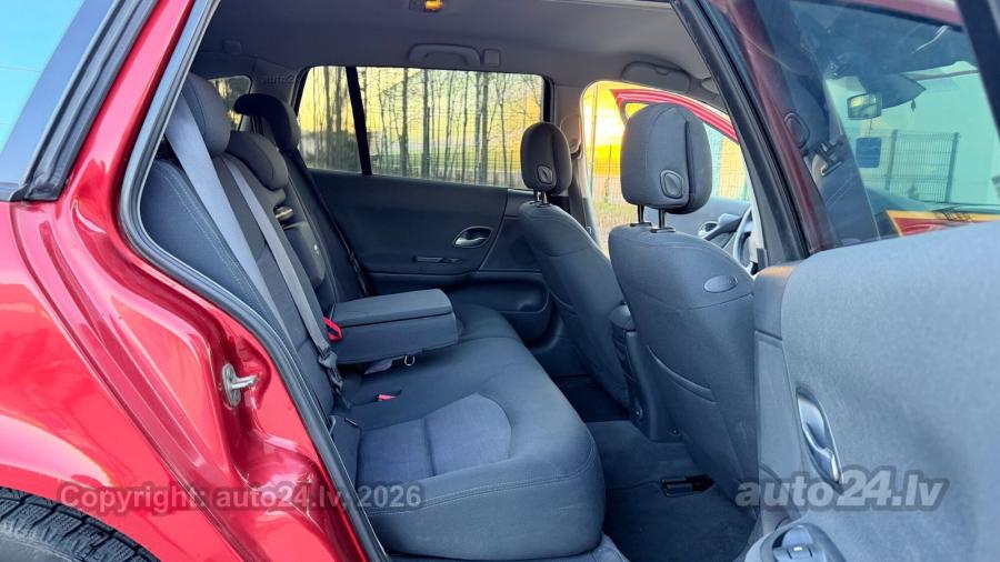 Renault Laguna 2007 Tallina, ar dzinēja tilpumu 2.00 L un nobraukumu 273 tūkst. km par 1999 €, foto 17 vietnē AUTOMOTO.COM.LV