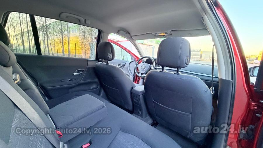 Renault Laguna 2007 Tallina, ar dzinēja tilpumu 2.00 L un nobraukumu 273 tūkst. km par 1999 €, foto 18 vietnē AUTOMOTO.COM.LV