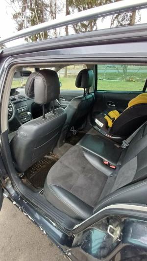 Renault Laguna 2007 in Vilnius, with an engine capacity of 2.20 L and mileage of 330 thousand km for 1000 €, photo 6 on AUTOMOTO.COM.LV