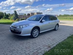 Renault Laguna 2009 in Riga, with an engine capacity of 2.00 L and mileage of 381 thousand km for 1900 €, photo 3 on AUTOMOTO.COM.LV