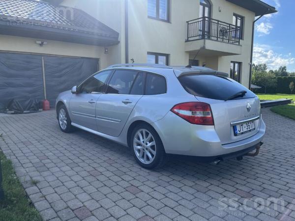 Renault Laguna 2009 in Riga, with an engine capacity of 2.00 L and mileage of 381 thousand km for 1900 €, photo 3 on AUTOMOTO.COM.LV