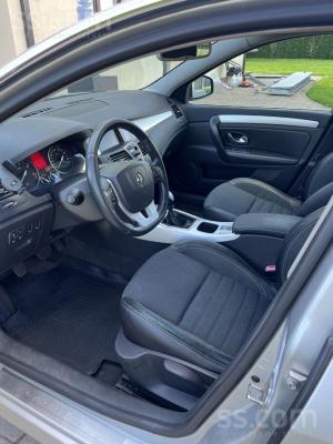 Renault Laguna 2009 in Riga, with an engine capacity of 2.00 L and mileage of 381 thousand km for 1900 €, photo 6 on AUTOMOTO.COM.LV