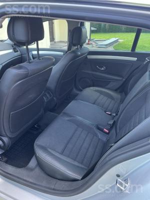 Renault Laguna 2009 in Riga, with an engine capacity of 2.00 L and mileage of 381 thousand km for 1900 €, photo 7 on AUTOMOTO.COM.LV