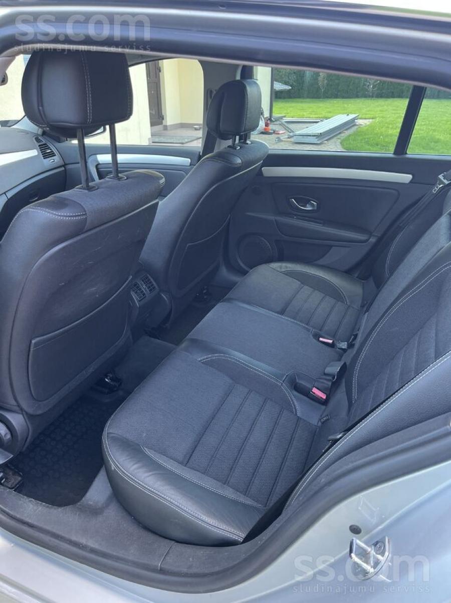 Renault Laguna 2009 in Riga, with an engine capacity of 2.00 L and mileage of 381 thousand km for 1900 €, photo 7 on AUTOMOTO.COM.LV