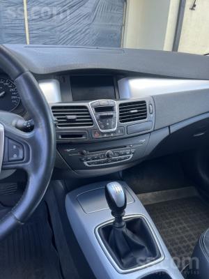 Renault Laguna 2009 in Riga, with an engine capacity of 2.00 L and mileage of 381 thousand km for 1900 €, photo 9 on AUTOMOTO.COM.LV