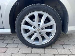 Renault Laguna 2009 in Riga, with an engine capacity of 2.00 L and mileage of 381 thousand km for 1900 €, photo 12 on AUTOMOTO.COM.LV