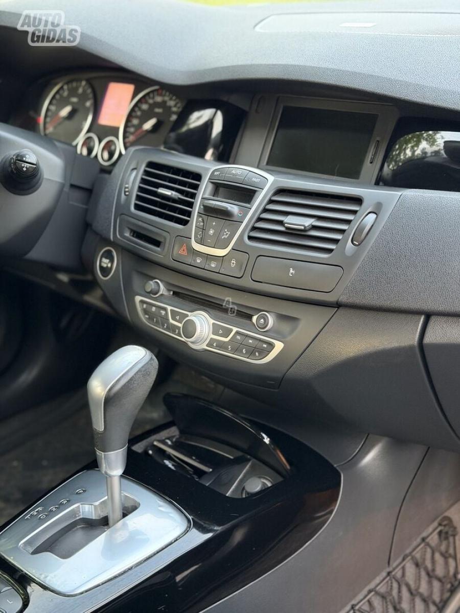 Renault Laguna 2012 Viļņa, ar dzinēja tilpumu 2.00 L un nobraukumu 285 tūkst. km par 2500 €, foto 8 vietnē AUTOMOTO.COM.LV