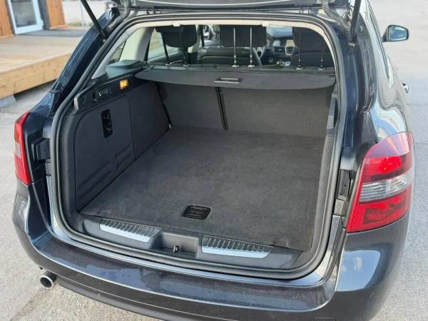 Renault Laguna 2013 Rīga, ar dzinēja tilpumu 2.00 L un nobraukumu 257 tūkst. km par 2000 €, foto 5 vietnē AUTOMOTO.COM.LV