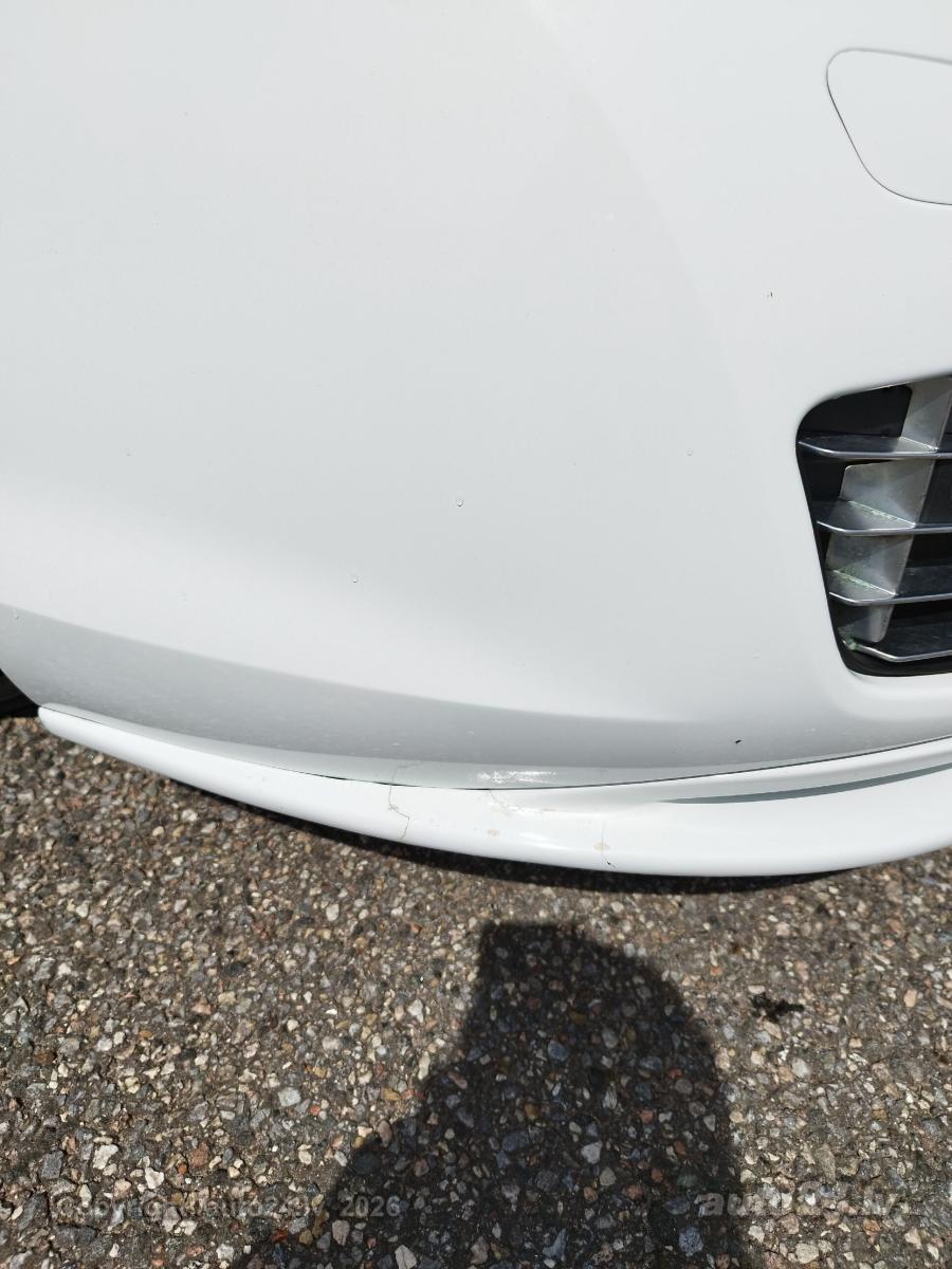White Renault Laguna 2011 in Tallinn, with an engine capacity of 3.00 L and mileage of 340 thousand km for 4999 €, photo 10 on AUTOMOTO.COM.LV