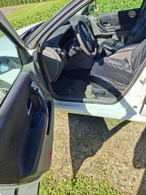 Balts Renault Laguna 2002 Joniškis, ar dzinēja tilpumu 1.87 L un nobraukumu 388 tūkst. km par 700 €, foto 9 vietnē AUTOMOTO.COM.LV