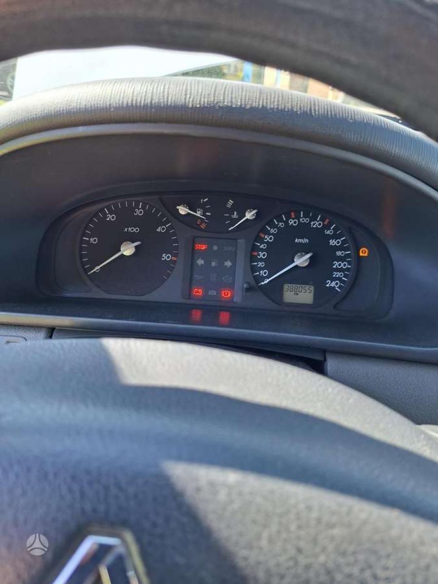 Balts Renault Laguna 2002 Joniškis, ar dzinēja tilpumu 1.87 L un nobraukumu 388 tūkst. km par 700 €, foto 12 vietnē AUTOMOTO.COM.LV