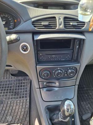 Balts Renault Laguna 2002 Joniškis, ar dzinēja tilpumu 1.87 L un nobraukumu 388 tūkst. km par 700 €, foto 14 vietnē AUTOMOTO.COM.LV