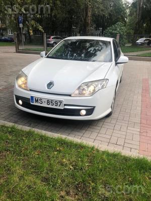 Balts Renault Laguna 2010 Rīga, ar dzinēja tilpumu 1.50 L un nobraukumu 256 tūkst. km par 1750 €, foto  vietnē AUTOMOTO.COM.LV