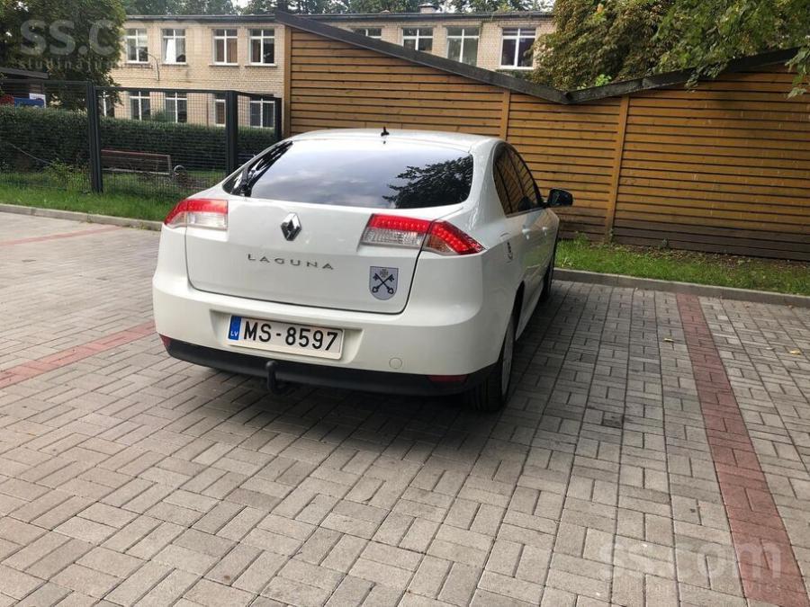 Balts Renault Laguna 2010 Rīga, ar dzinēja tilpumu 1.50 L un nobraukumu 256 tūkst. km par 1750 €, foto 4 vietnē AUTOMOTO.COM.LV