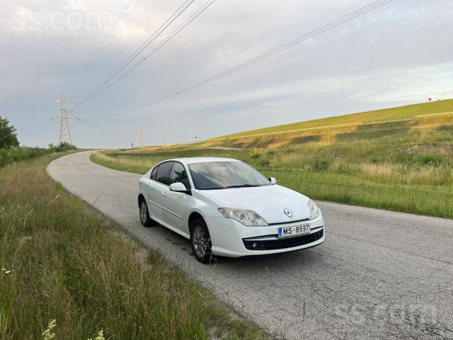 Balts Renault Laguna 2010 Rīga, ar dzinēja tilpumu 1.50 L un nobraukumu 256 tūkst. km par 1750 €, foto 5 vietnē AUTOMOTO.COM.LV