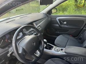 Balts Renault Laguna 2010 Rīga, ar dzinēja tilpumu 1.50 L un nobraukumu 256 tūkst. km par 1750 €, foto 7 vietnē AUTOMOTO.COM.LV