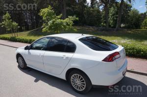 White Renault Laguna 2011 in Jurmala, with an engine capacity of 1.50 L and mileage of 245 thousand km for 3995 €, photo 4 on AUTOMOTO.COM.LV