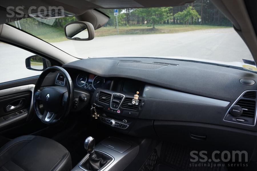 White Renault Laguna 2011 in Jurmala, with an engine capacity of 1.50 L and mileage of 245 thousand km for 3995 €, photo 17 on AUTOMOTO.COM.LV