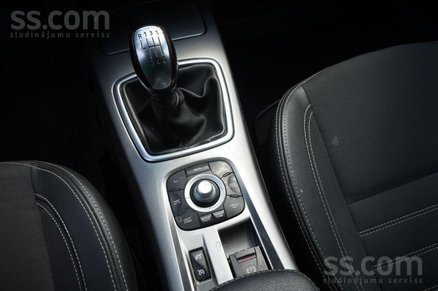 White Renault Laguna 2011 in Jurmala, with an engine capacity of 1.50 L and mileage of 245 thousand km for 3995 €, photo 22 on AUTOMOTO.COM.LV