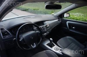 Balts Renault Laguna 2011 Jūrmala, ar dzinēja tilpumu 1.50 L un nobraukumu 247 tūkst. km par 3995 €, foto 12 vietnē AUTOMOTO.COM.LV