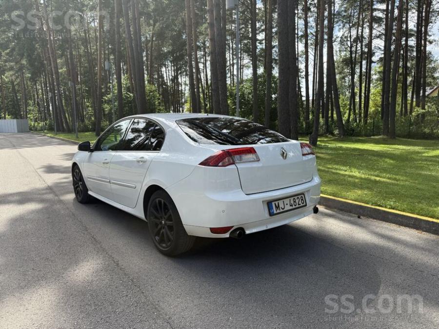 Balts Renault Laguna 2012 Jūrmala, ar dzinēja tilpumu 2.00 L un nobraukumu 313 tūkst. km par 3500 €, foto 3 vietnē AUTOMOTO.COM.LV