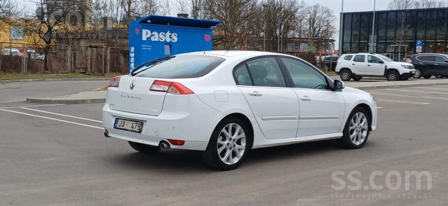 Balts Renault Laguna 2012 Rīga, ar dzinēja tilpumu 2.00 L un nobraukumu 320 tūkst. km par 2100 €, foto 6 vietnē AUTOMOTO.COM.LV