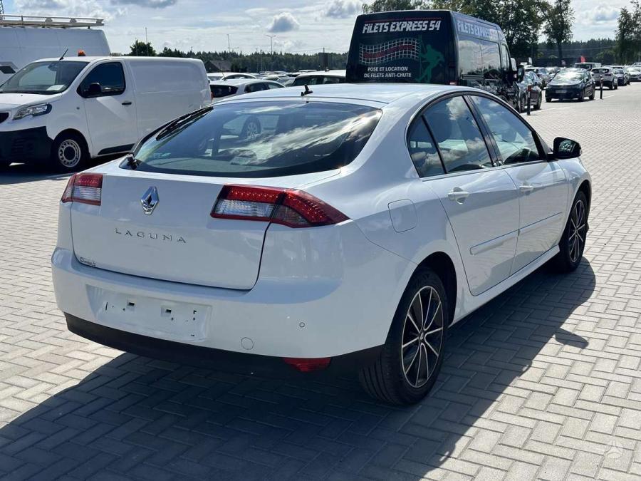 Balts Renault Laguna 2012 Tauragė, ar dzinēja tilpumu 1.46 L un nobraukumu 242 tūkst. km par 3500 €, foto 5 vietnē AUTOMOTO.COM.LV