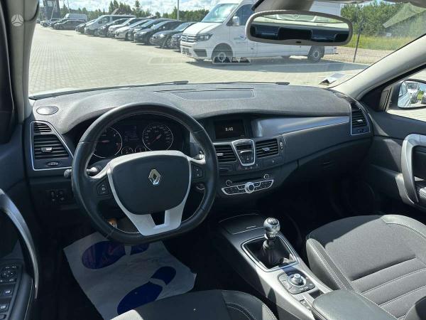 Balts Renault Laguna 2012 Tauragė, ar dzinēja tilpumu 1.46 L un nobraukumu 242 tūkst. km par 3500 €, foto 9 vietnē AUTOMOTO.COM.LV