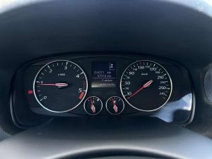 Balts Renault Laguna 2012 Tauragė, ar dzinēja tilpumu 1.46 L un nobraukumu 242 tūkst. km par 3500 €, foto 12 vietnē AUTOMOTO.COM.LV