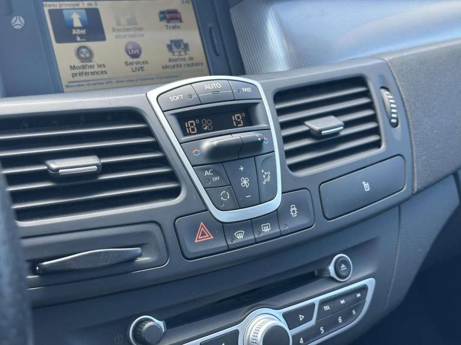 Balts Renault Laguna 2012 Tauragė, ar dzinēja tilpumu 1.46 L un nobraukumu 242 tūkst. km par 3500 €, foto 15 vietnē AUTOMOTO.COM.LV