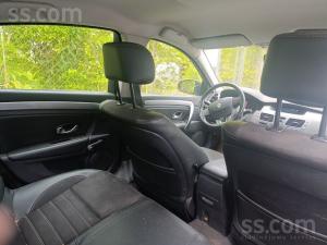 White Renault Laguna 2012 in Riga, with an engine capacity of 2.00 L and mileage of 280 thousand km for 1325 €, photo 6 on AUTOMOTO.COM.LV