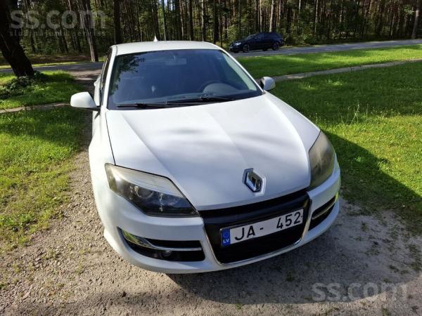 Balts Renault Laguna 2012 Rīga, ar dzinēja tilpumu 2.00 L un nobraukumu 318 tūkst. km par 3000 €, foto 1 vietnē AUTOMOTO.COM.LV