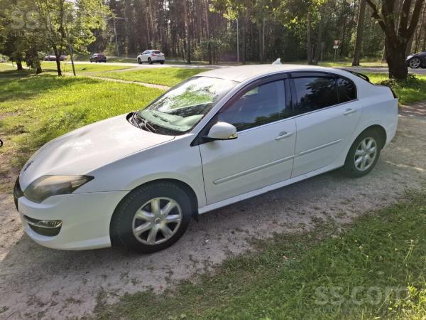 Balts Renault Laguna 2012 Rīga, ar dzinēja tilpumu 2.00 L un nobraukumu 318 tūkst. km par 3000 €, foto 4 vietnē AUTOMOTO.COM.LV
