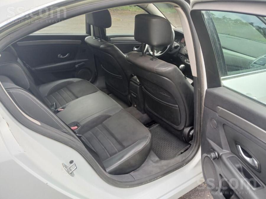 White Renault Laguna 2012 in Ogre, with an engine capacity of 2.00 L and mileage of 279 thousand km for 2800 €, photo 12 on AUTOMOTO.COM.LV