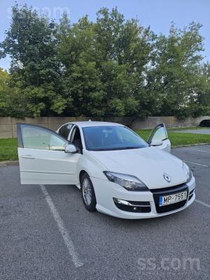 White Renault Laguna 2012 in Riga, with an engine capacity of 2.00 L and mileage of 233 thousand km for 2499 €, photo  on AUTOMOTO.COM.LV